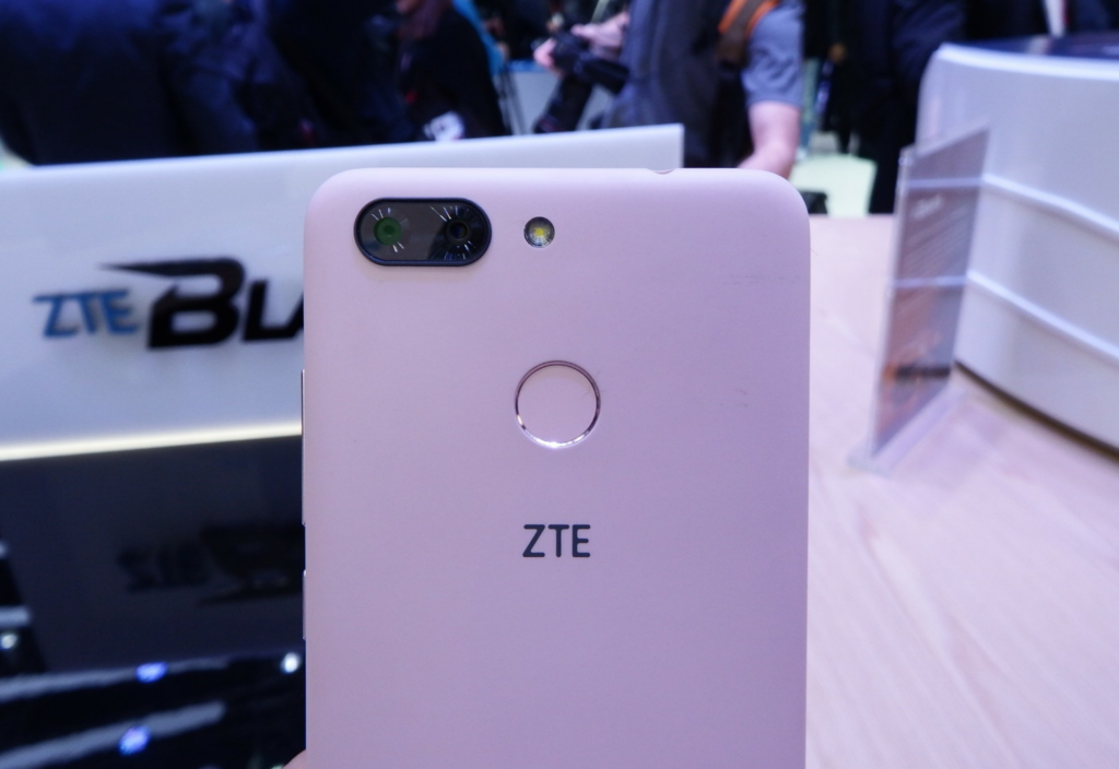 ZTE Blade V9 y V9 Vita llegan a competir en el mercado de Smartphones ...